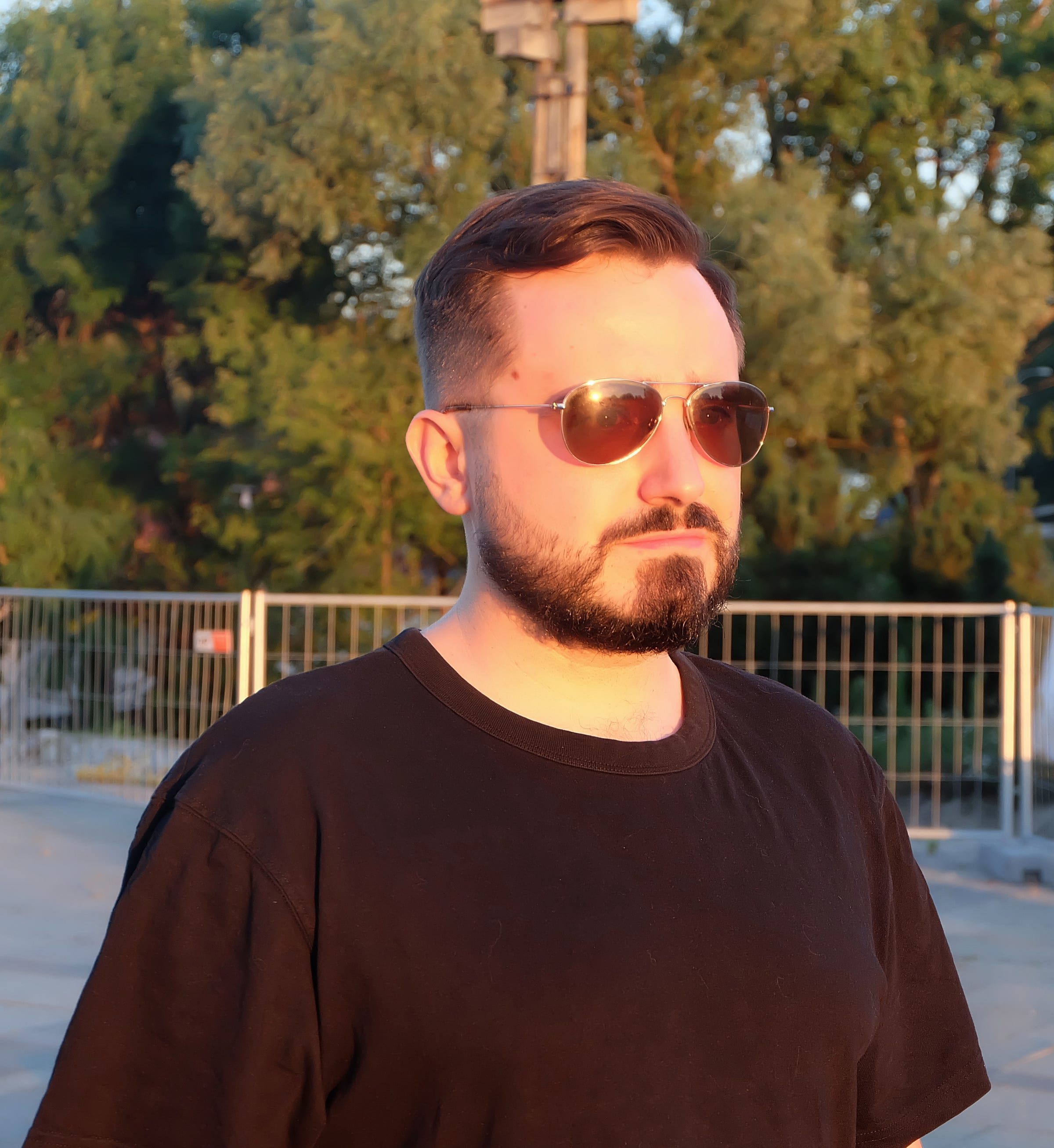 Mateusz Kardaś – Medium