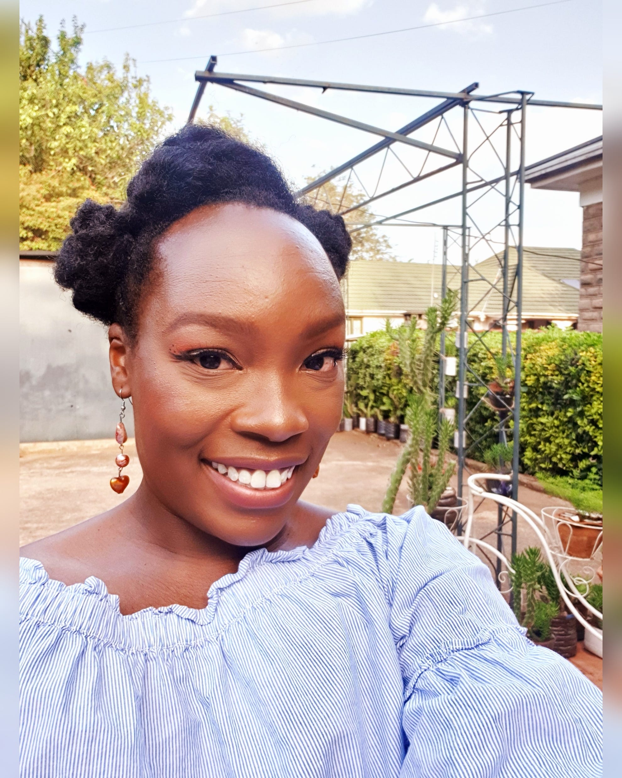 Becky Kwanga – Medium