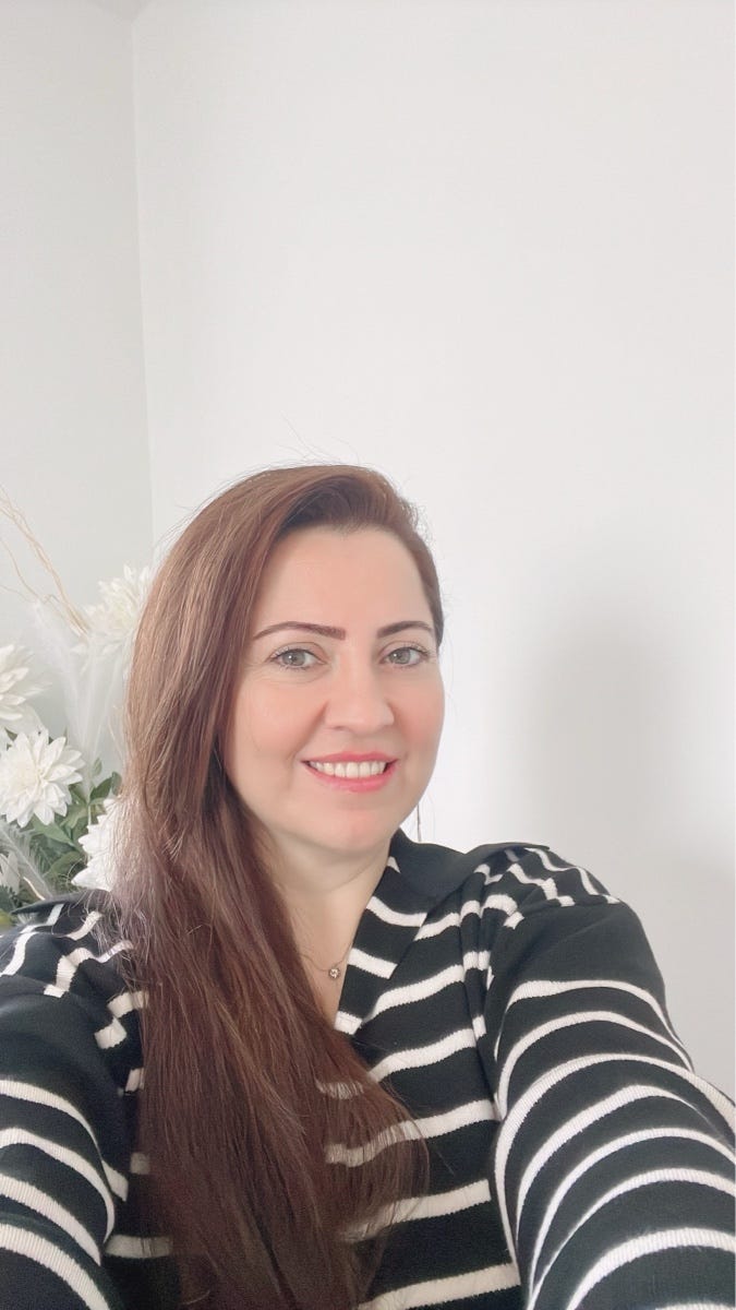 Esra Kaya – Medium