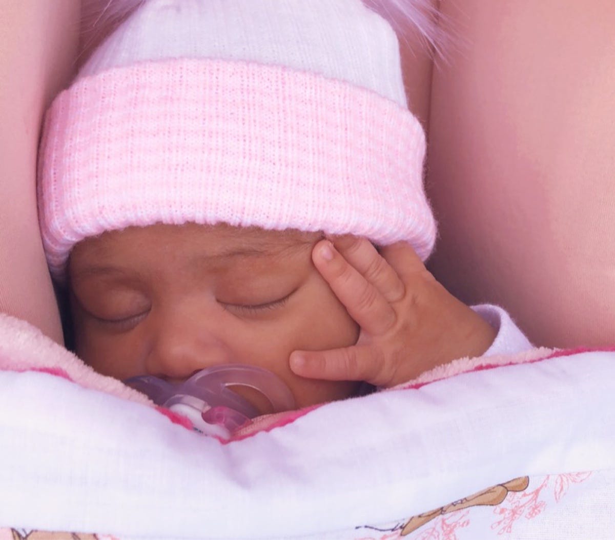 Relax with Amiyah – Medium