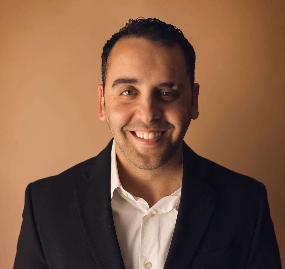 Israel Sanchez – Medium