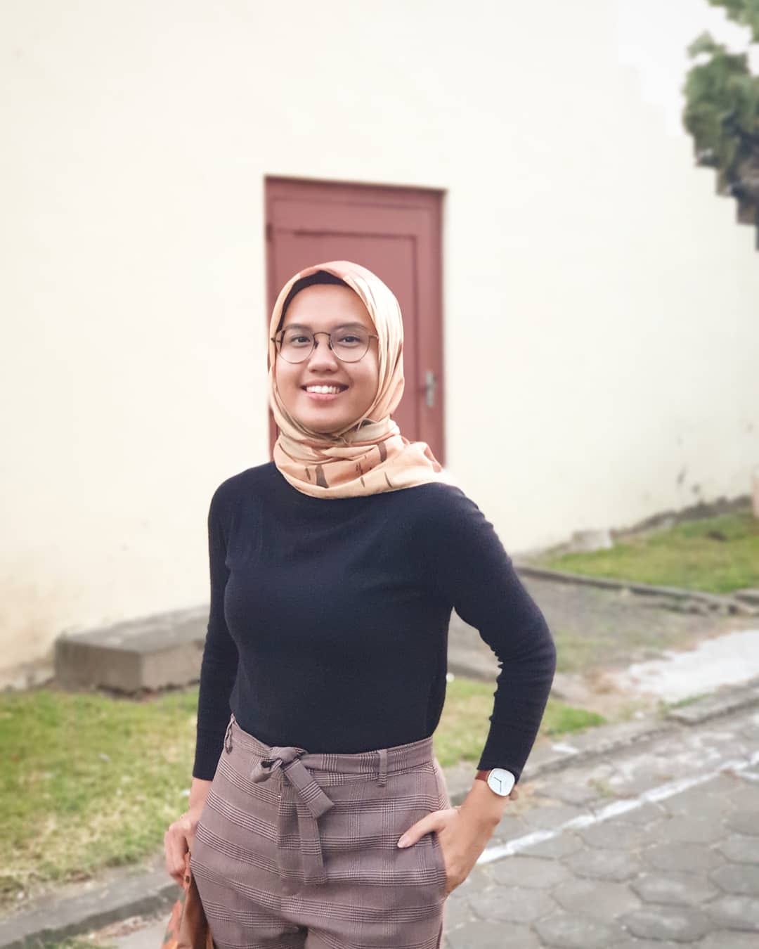 Nessia Ragil – Medium