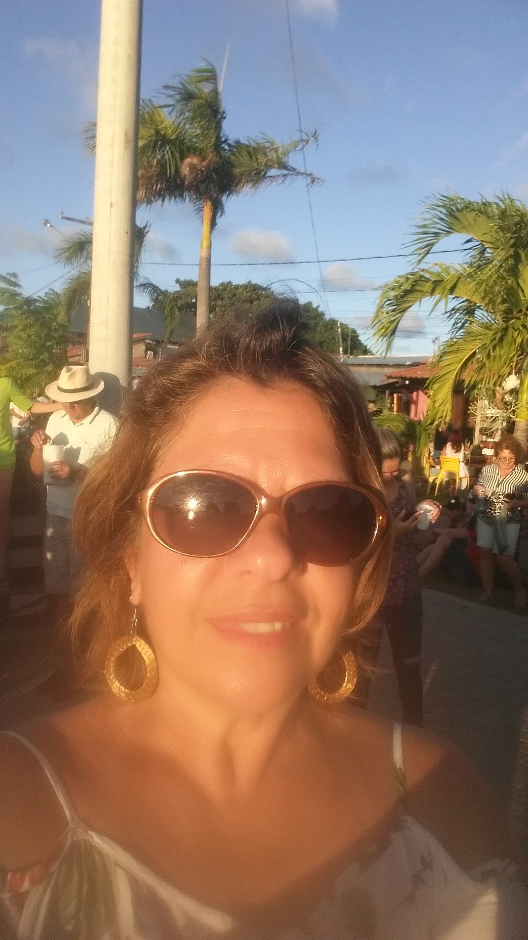 Eliane Chagas – Medium