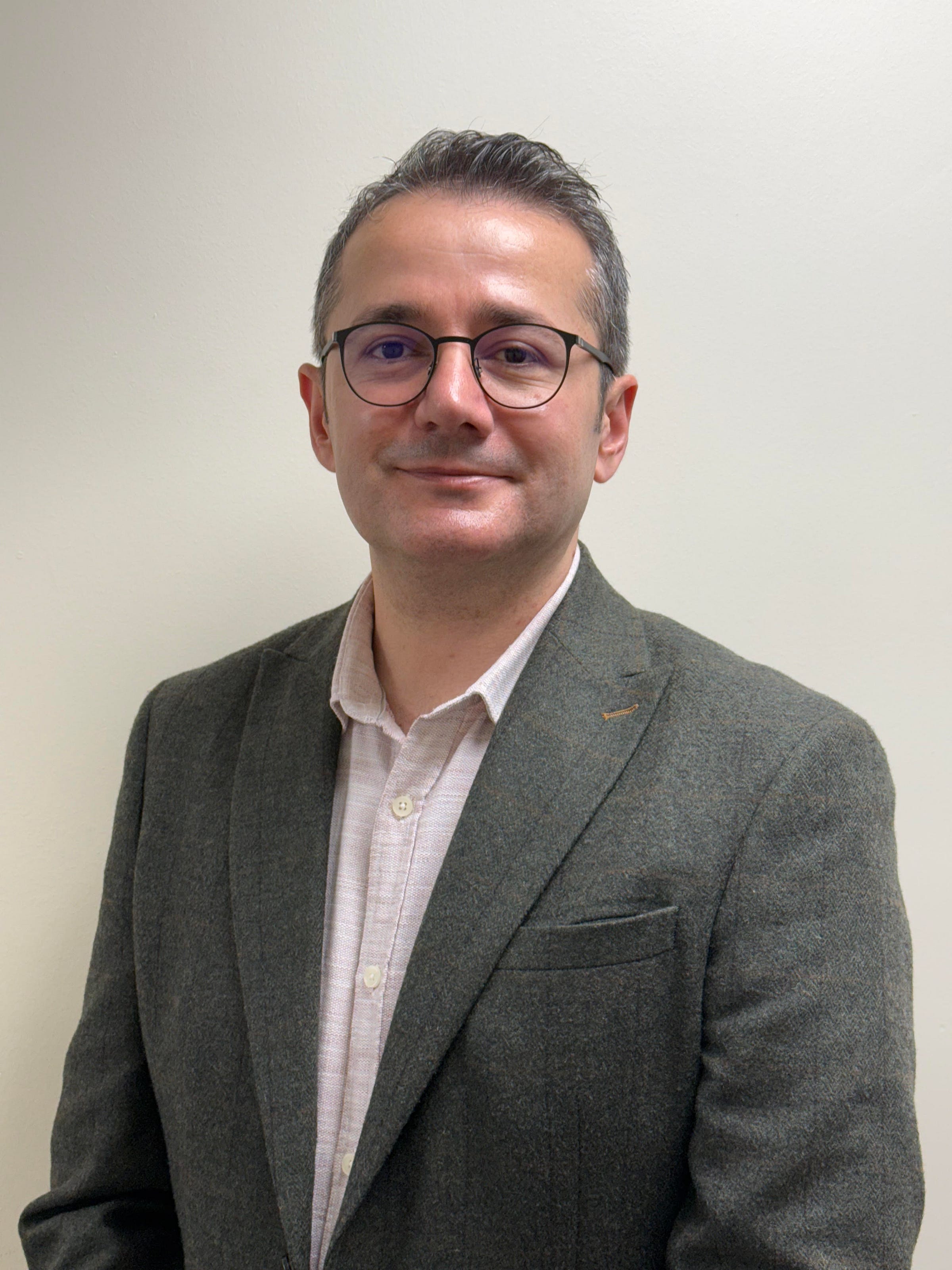 Erhan Arslan – Medium