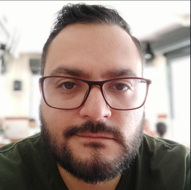 Leandro Rodrigues Luccas – Medium