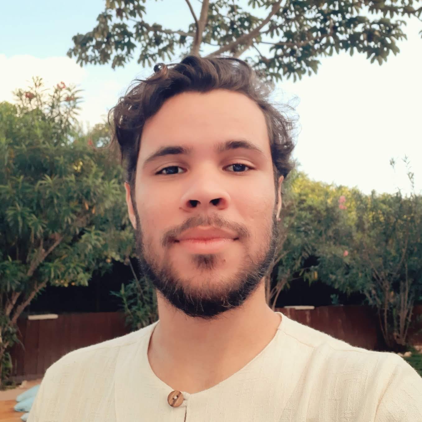 Cássio Teixeira – Medium