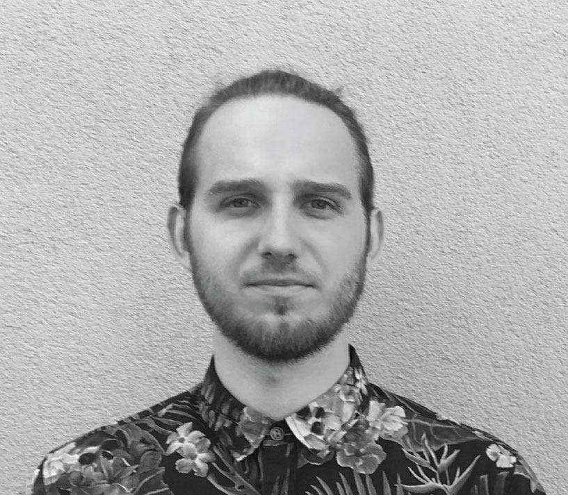 Karol Nowak – Medium