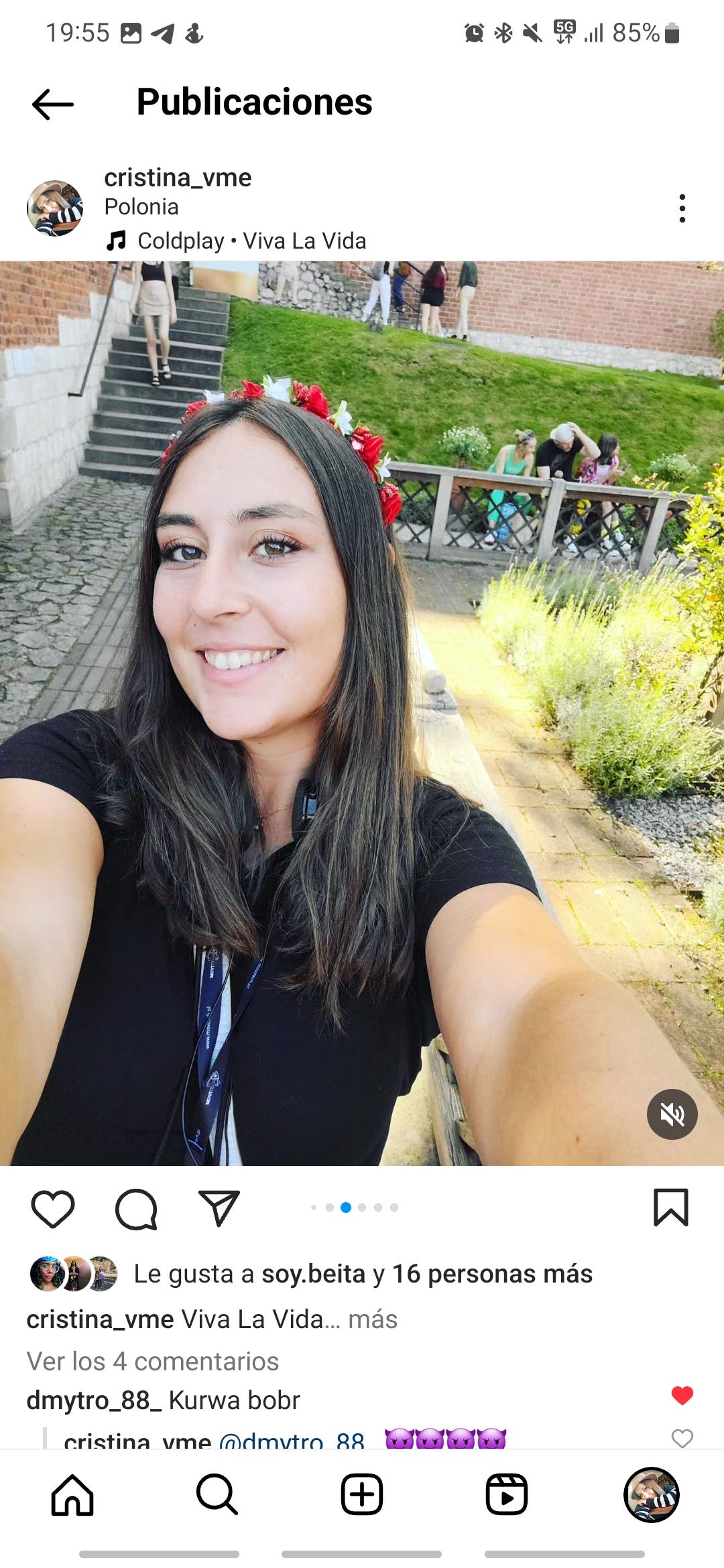 Cristina Varas Menadas Medium