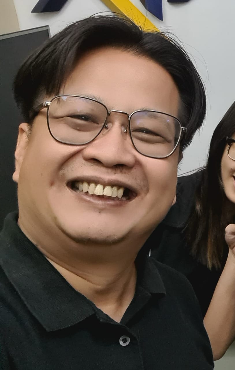 About Julyanto Sutandang Medium