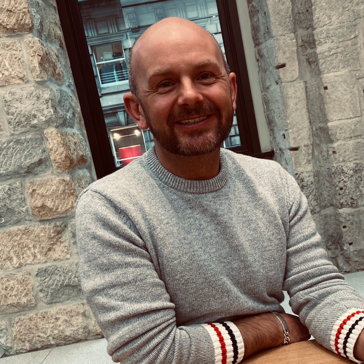 Jonathan Mackay – Medium