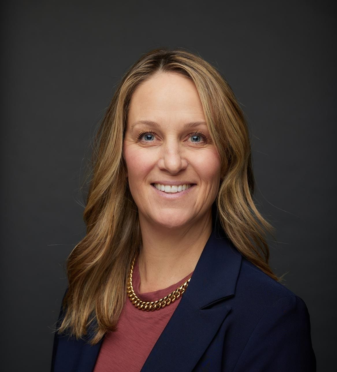 Nicole Bratten – Medium