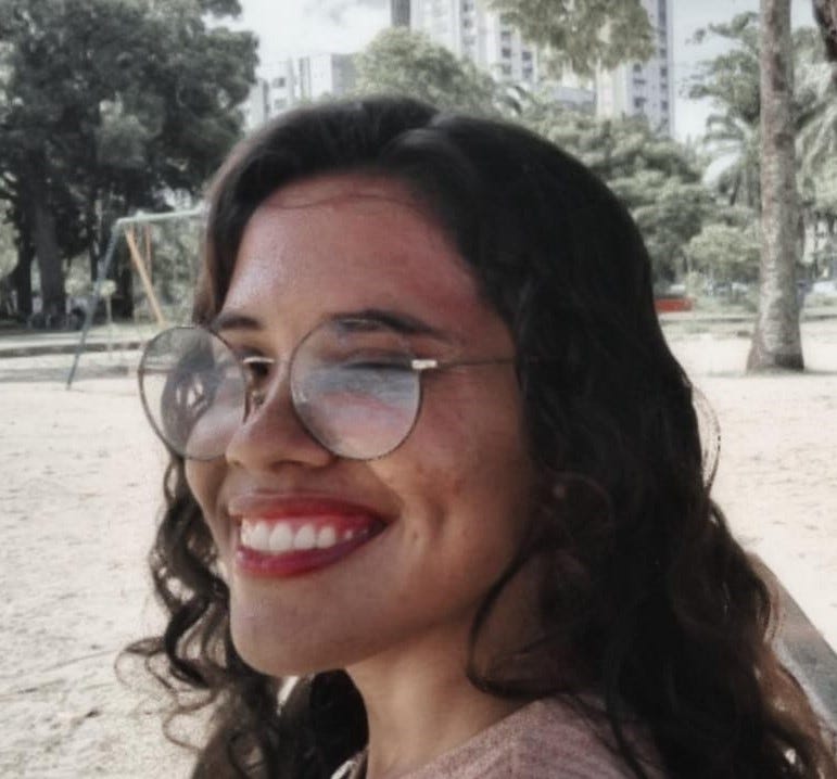 Mariah Alves – Medium