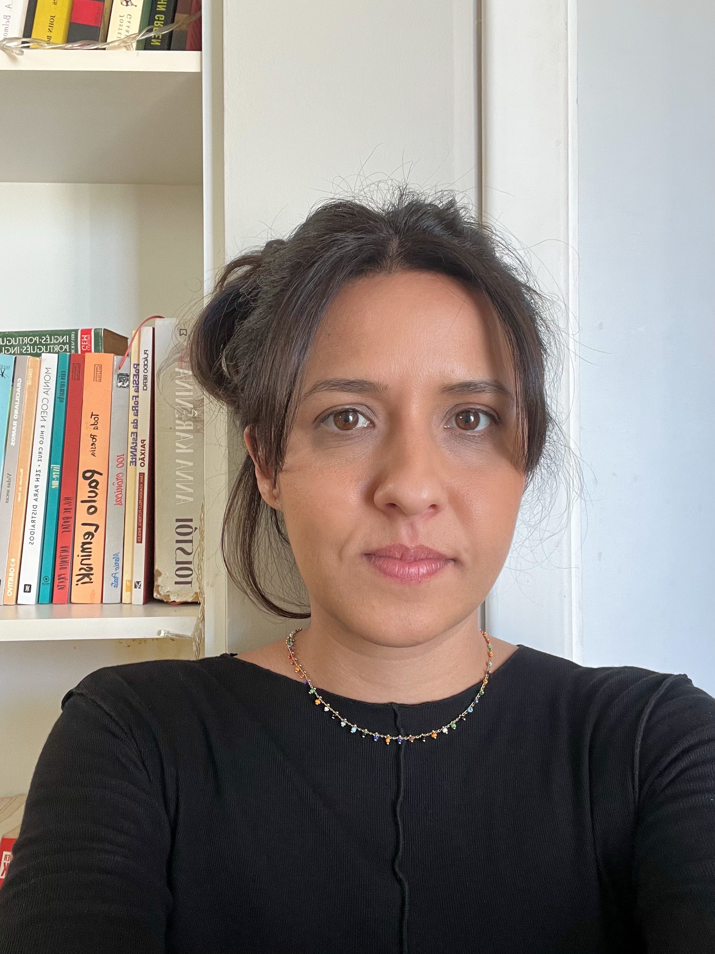 Ligia Dumit – Medium
