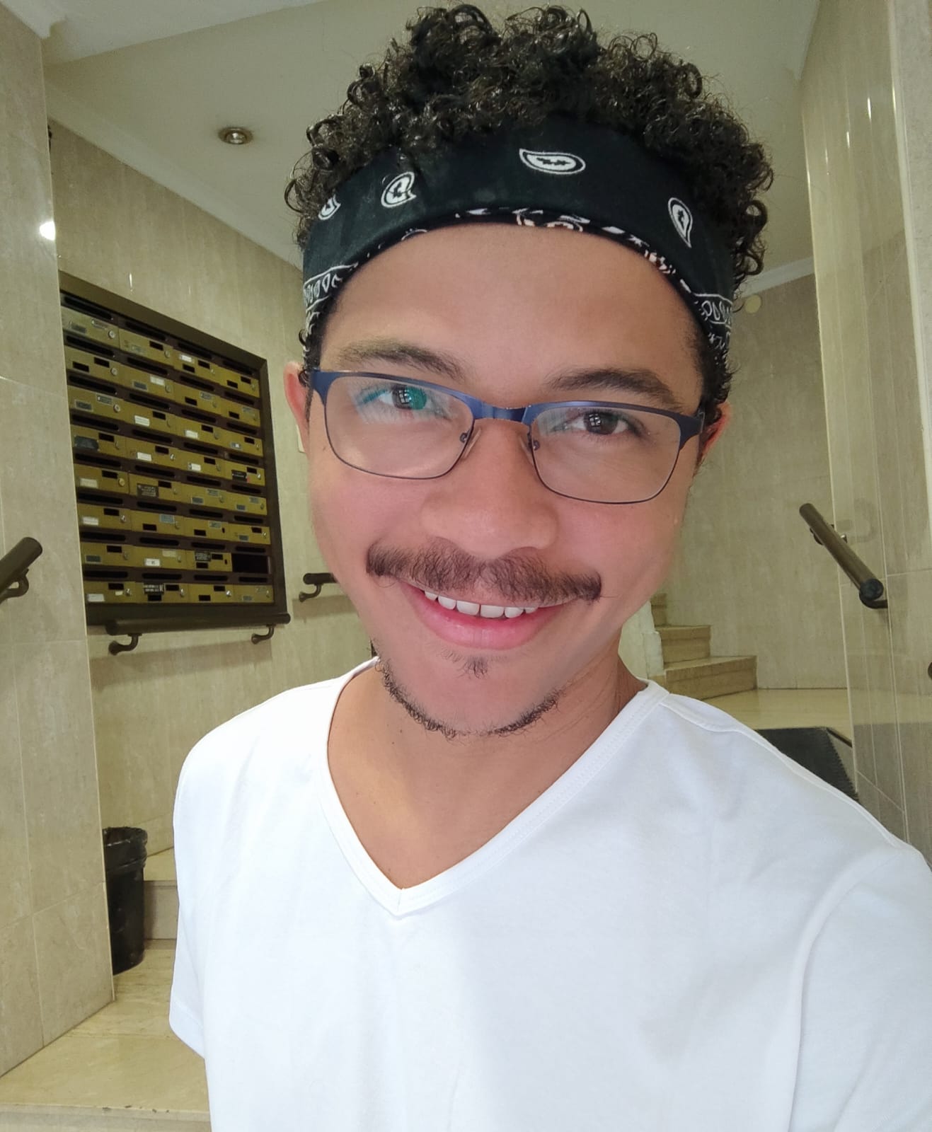 Rodrigo Farias – Medium