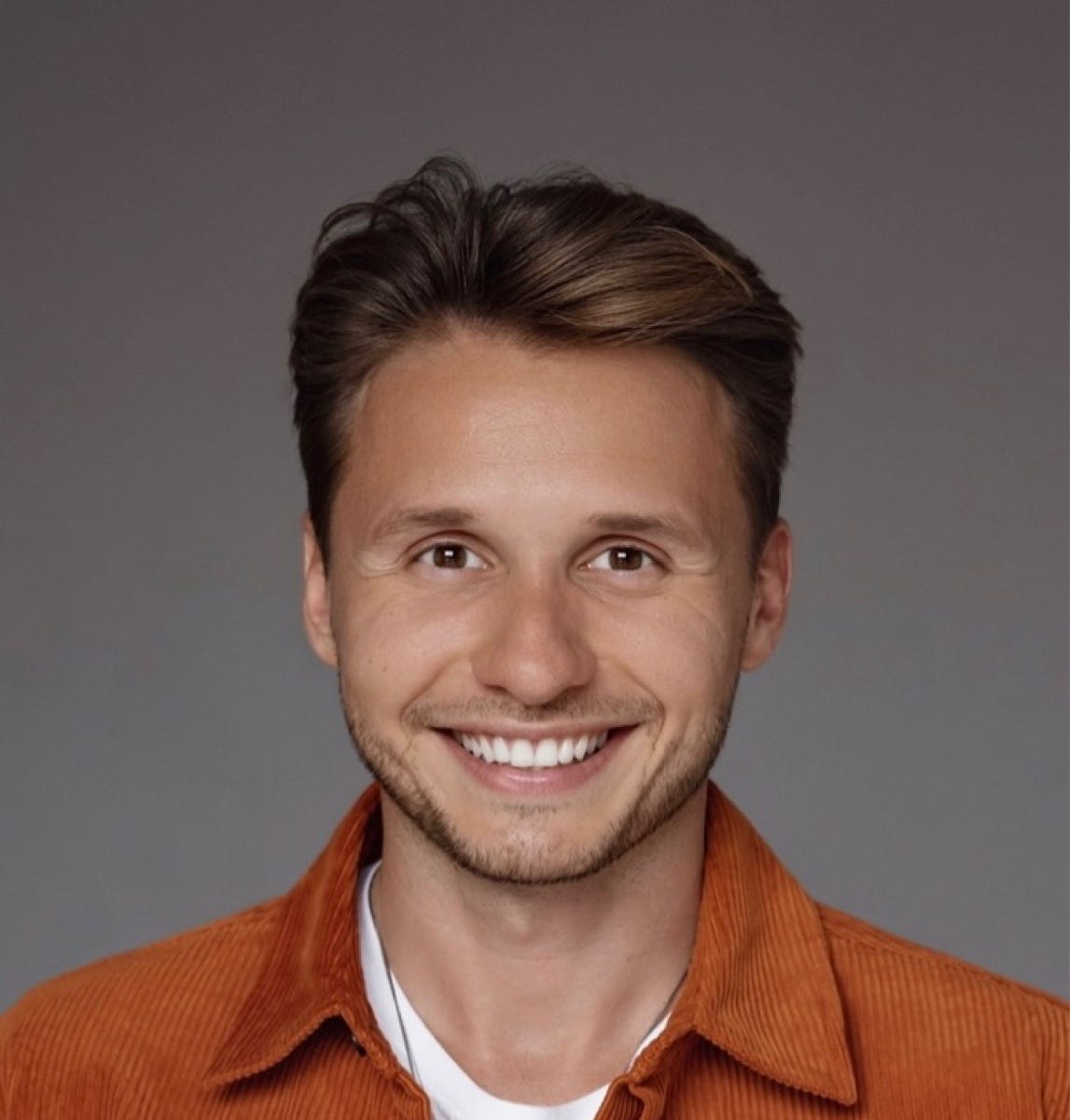 Artem Spiro – Medium