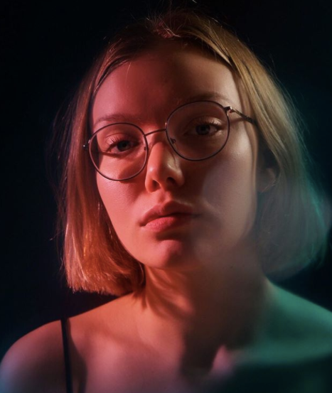 Emma Macklin – Medium