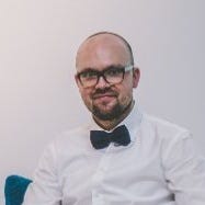Kamil Roginski – Medium