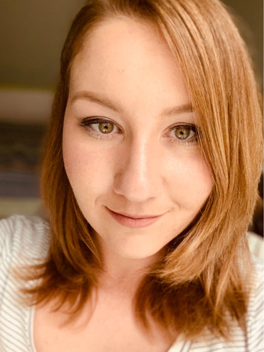 Ema Pejčić – Medium