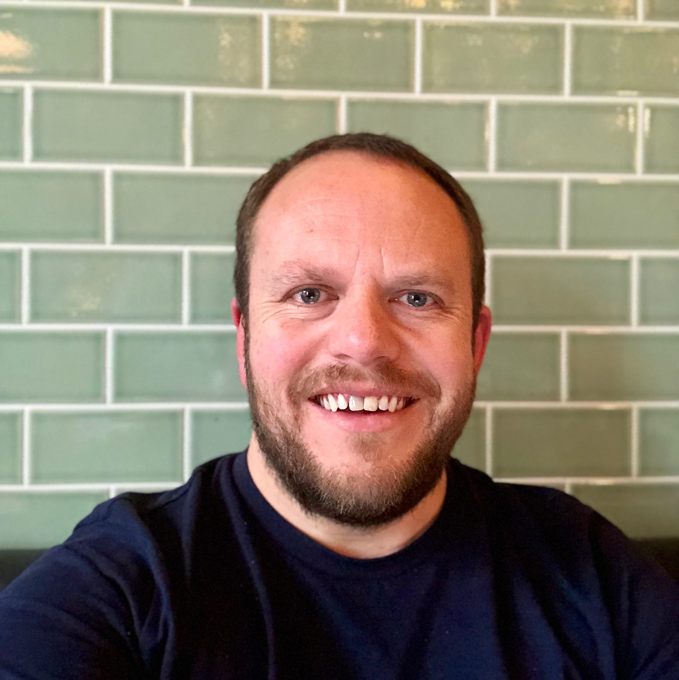 Andy Roberts – Medium