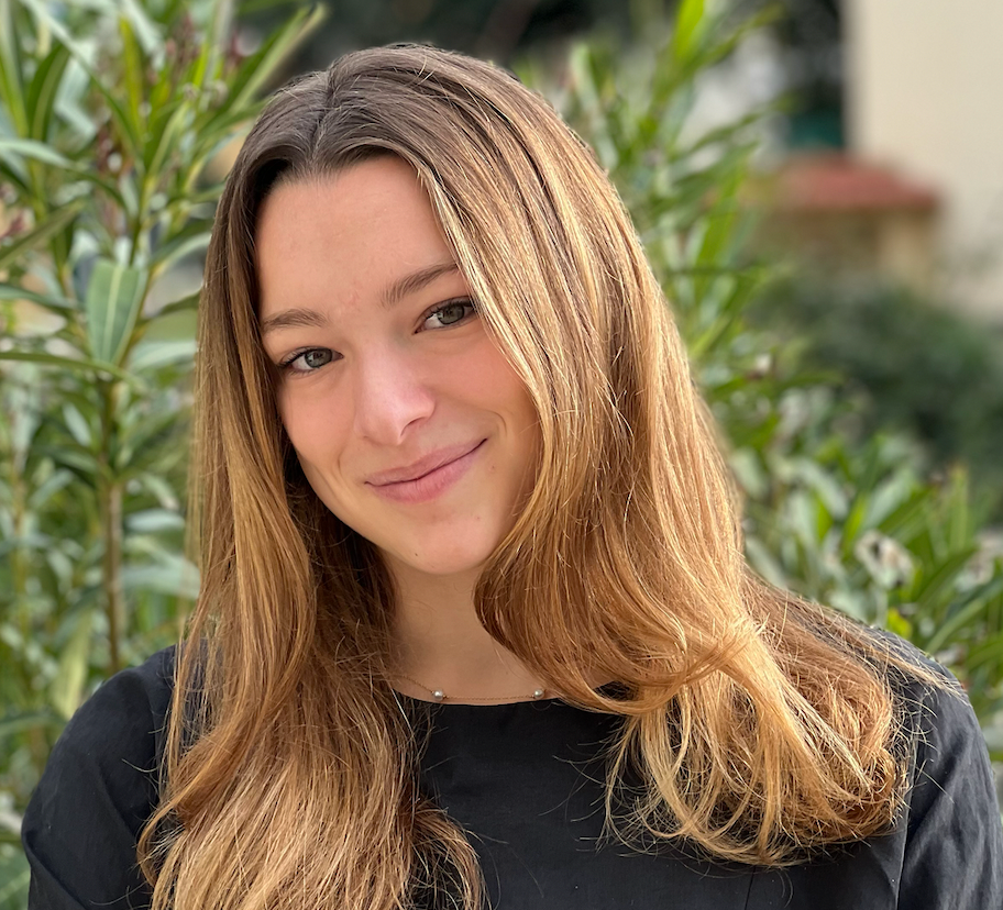 Livia Duprez – Medium