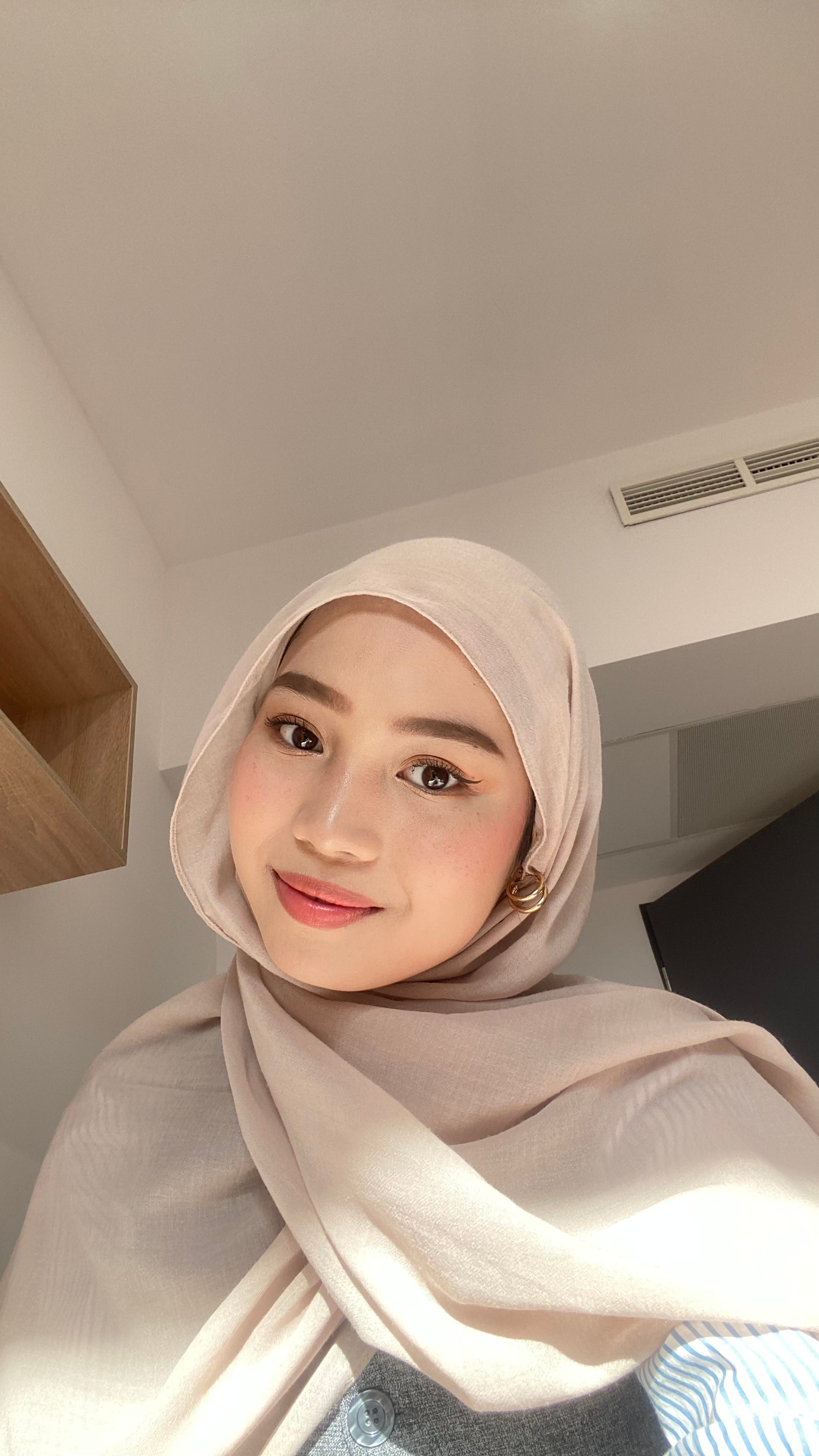 Niesha Alifia – Medium