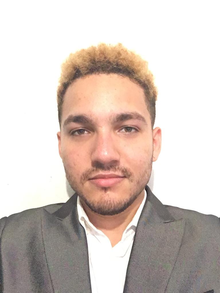 Franklin Samuel Pablú – Medium