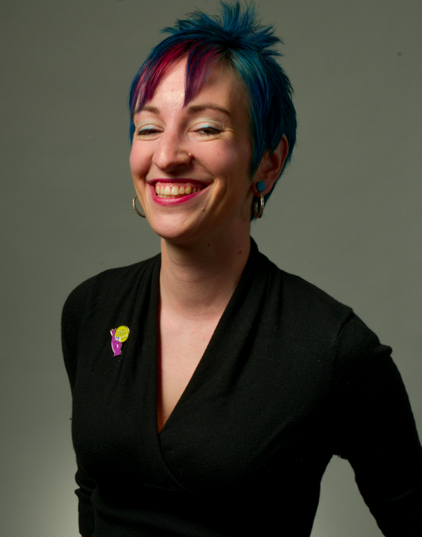 Laura Arnold – Medium