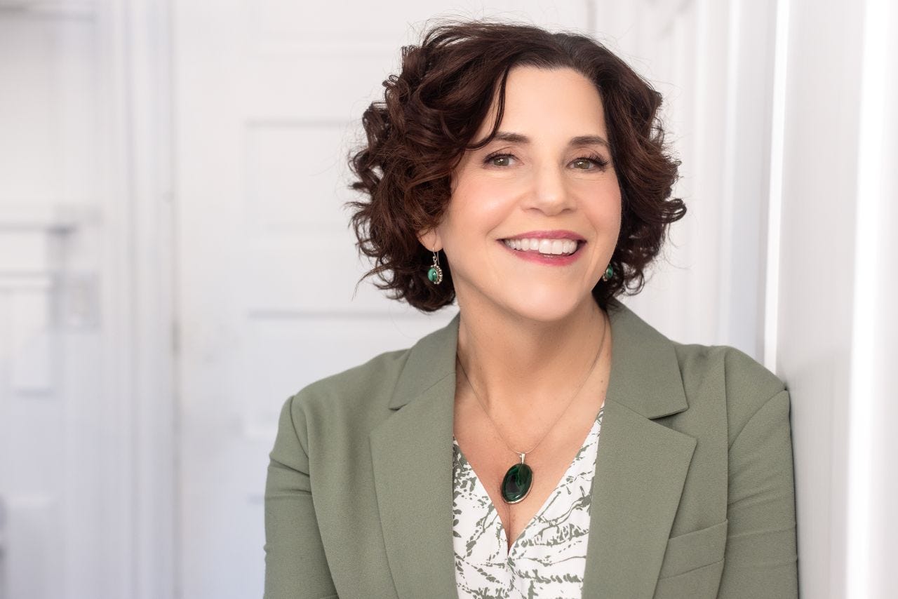 Carol Ornstein – Medium