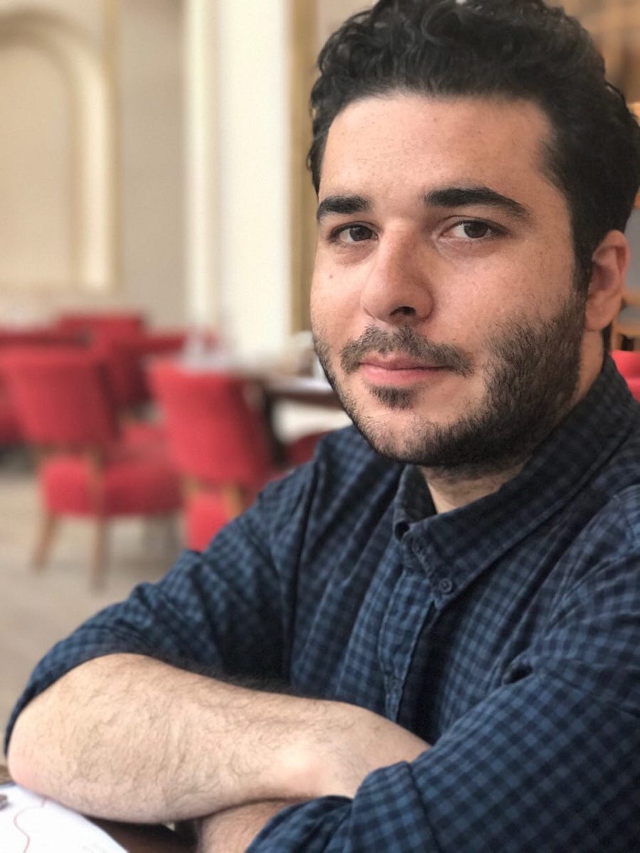 Borzoo Esmailloo – Medium