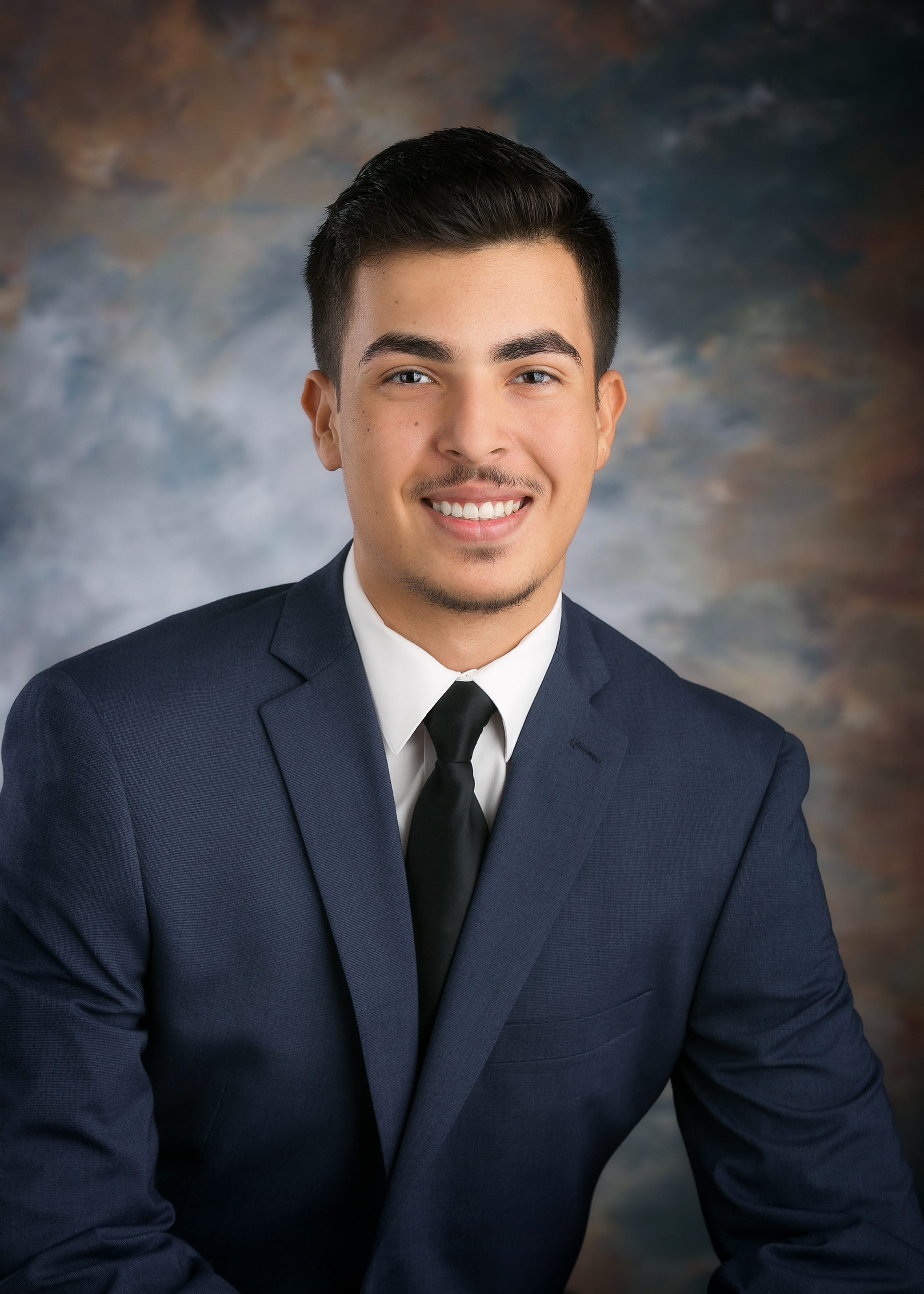 Daniel Antunez – Medium