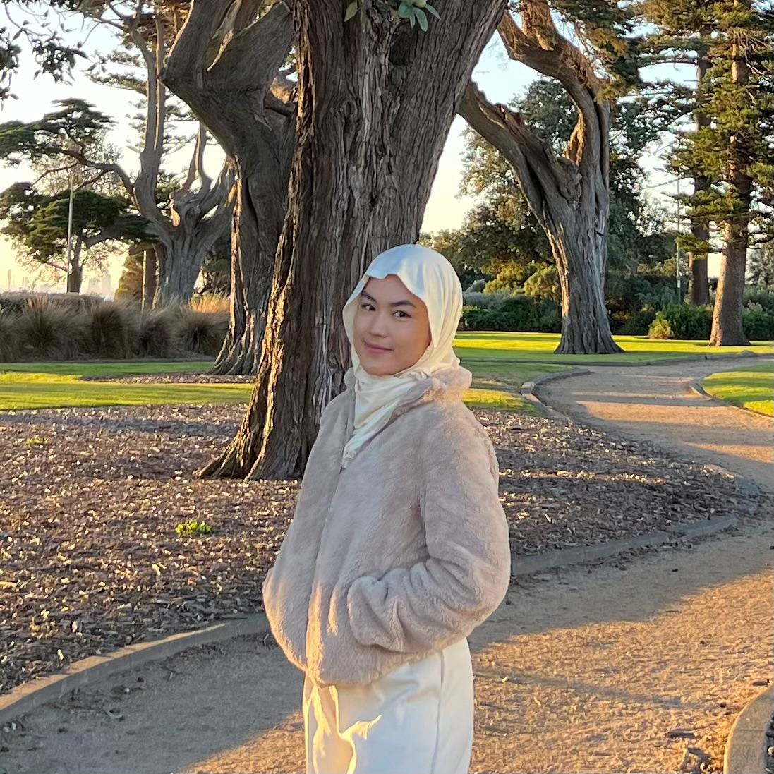 Nayla Anindita – Medium