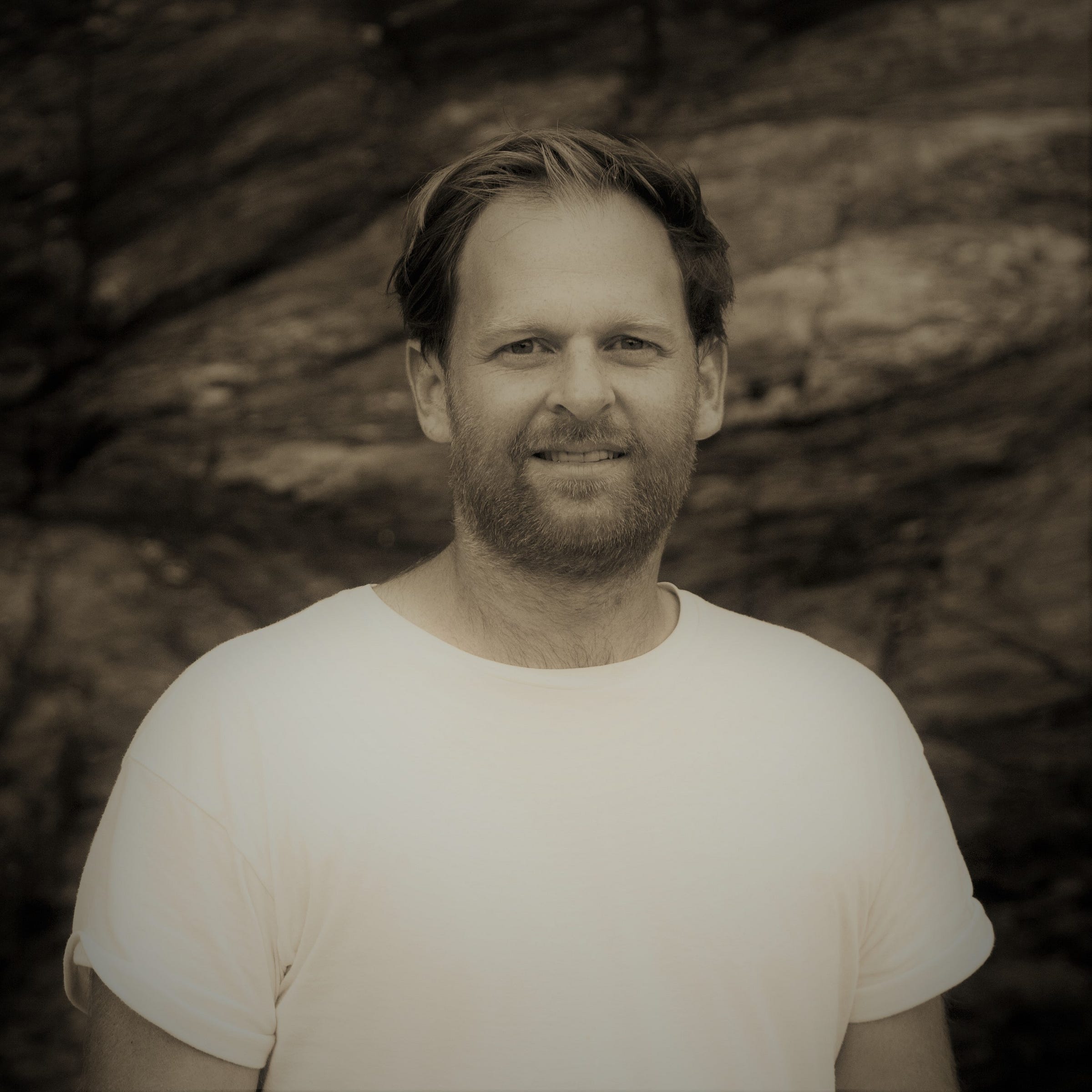 Alistair Murrell – Medium