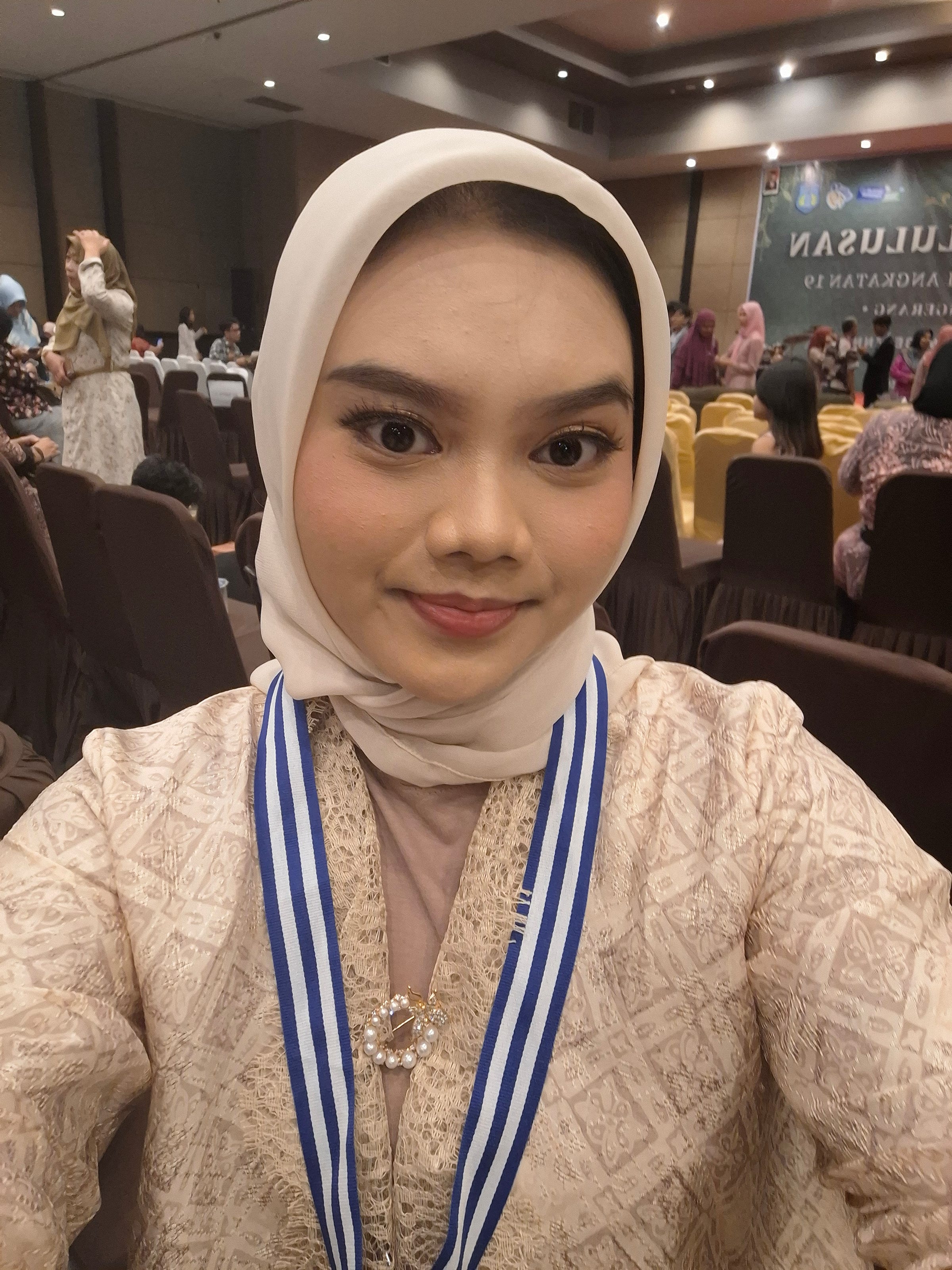 Shifanni Dwi Prasasthi – Medium