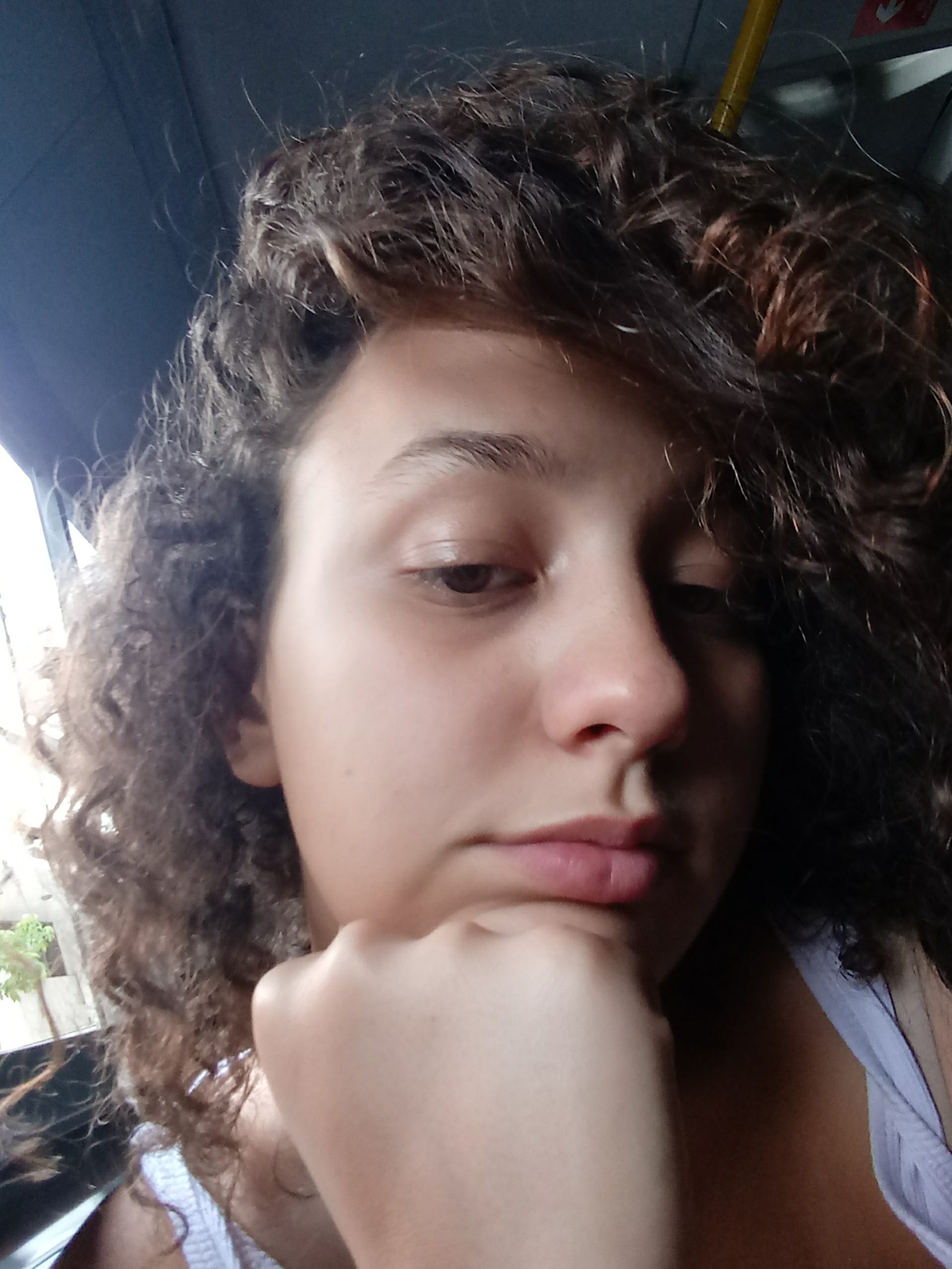 Anna Bárbara – Medium