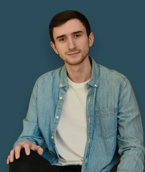 Oleksii Rybalko – Medium