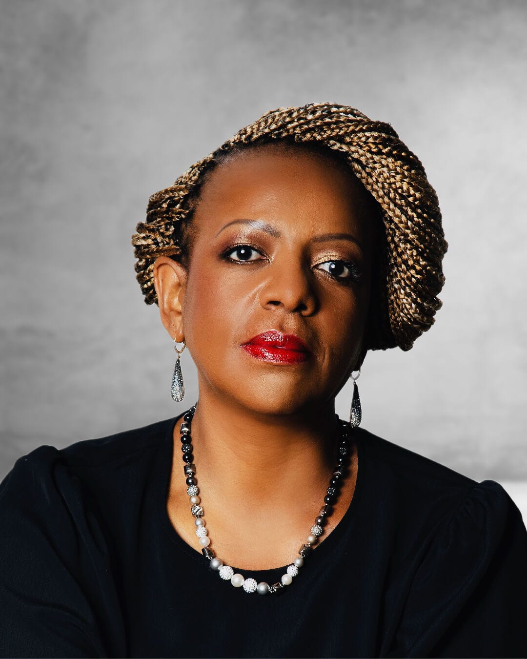 Sinazo Sibisi – Medium