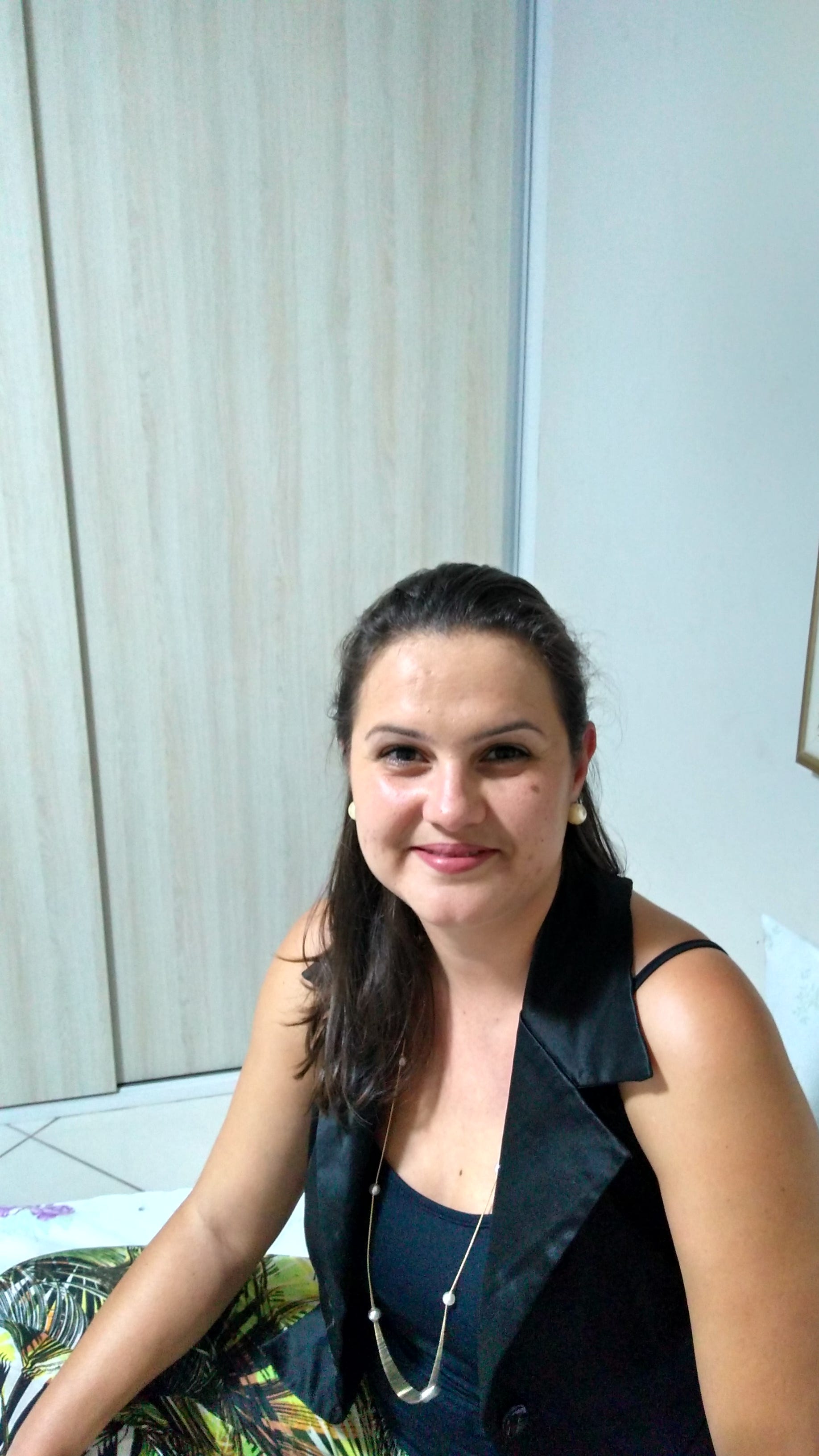 Valéria Gomes – Medium