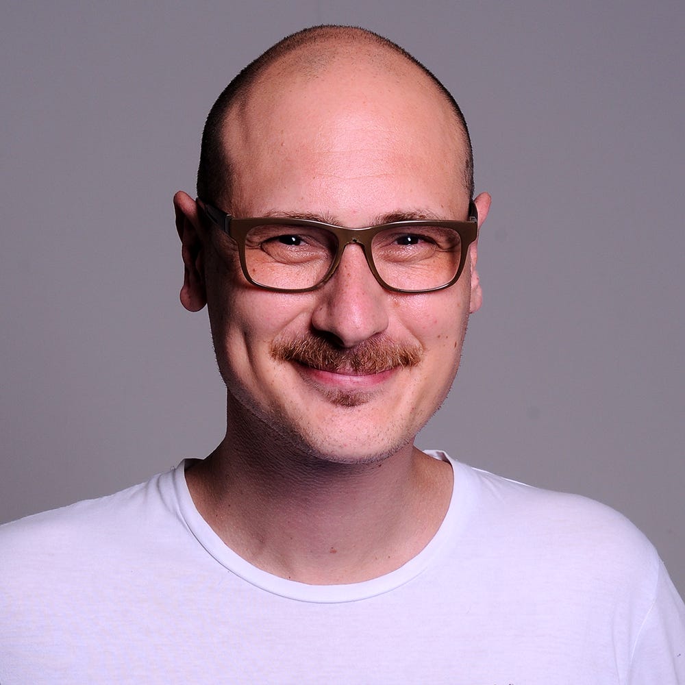 Daniel Herrera – Medium