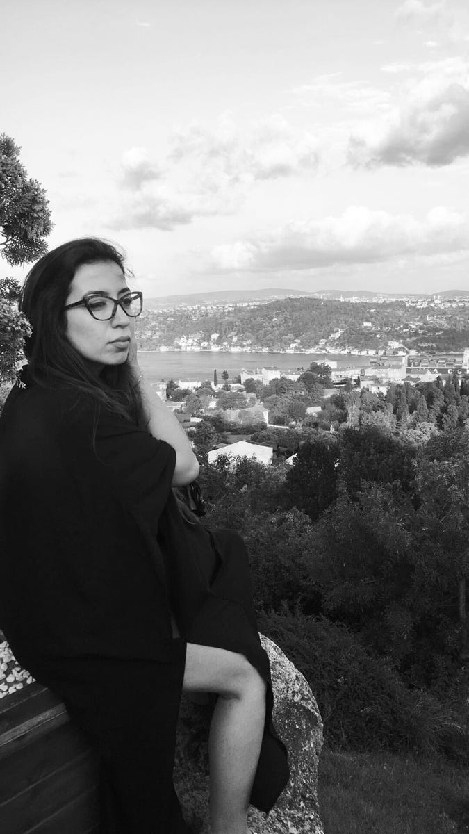 Esra Balkan – Medium