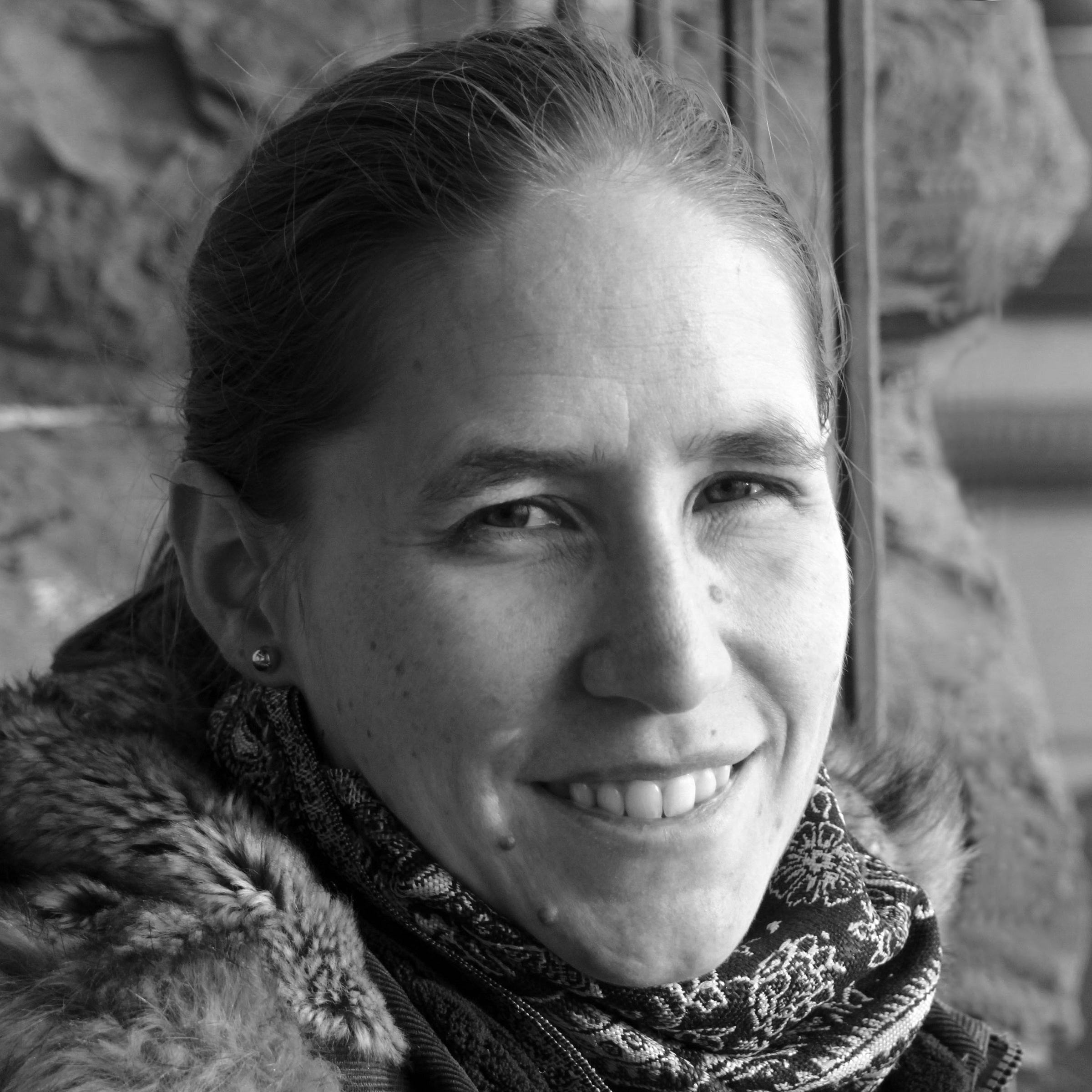 Angela Niederberger – Medium