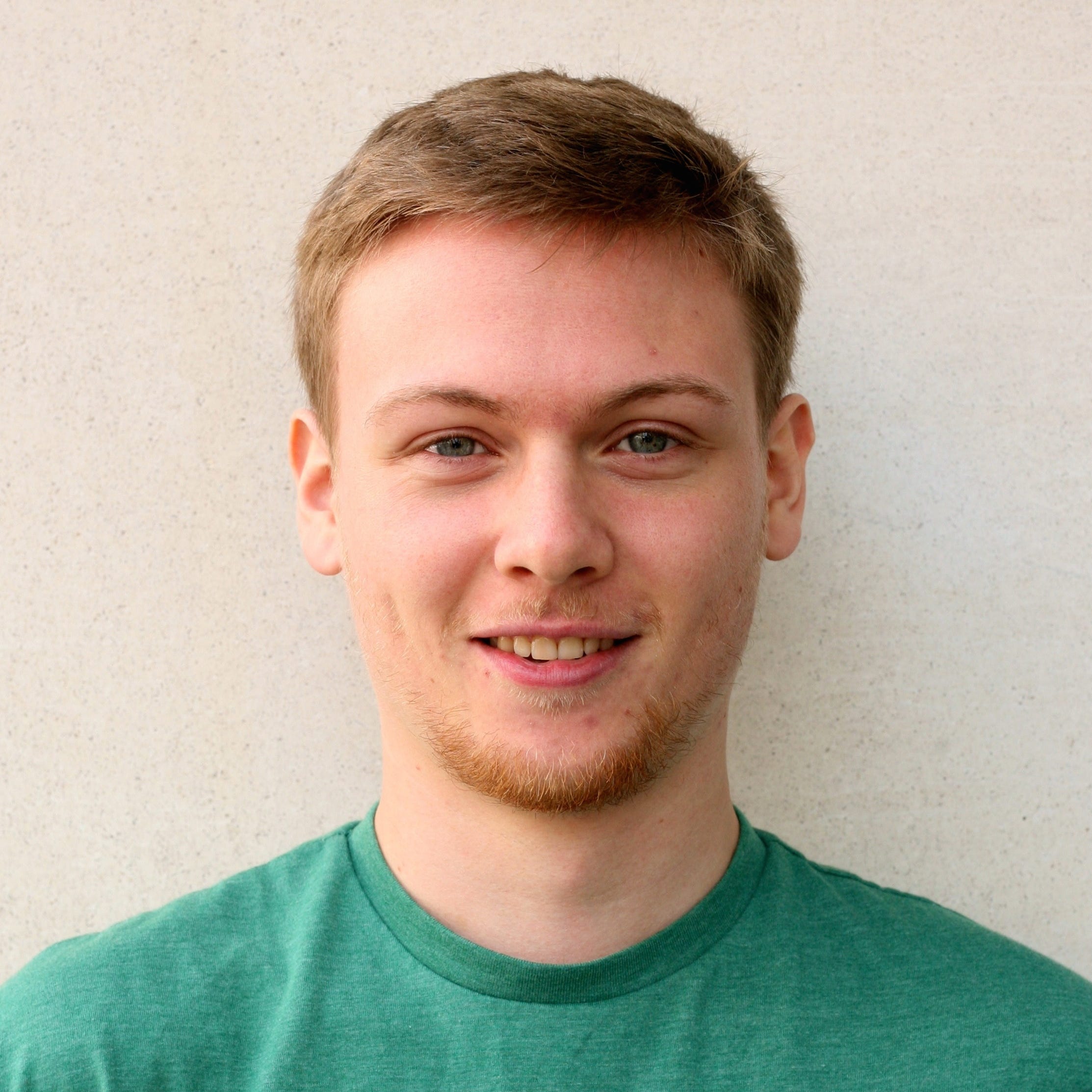 Peter Hamilton – Medium
