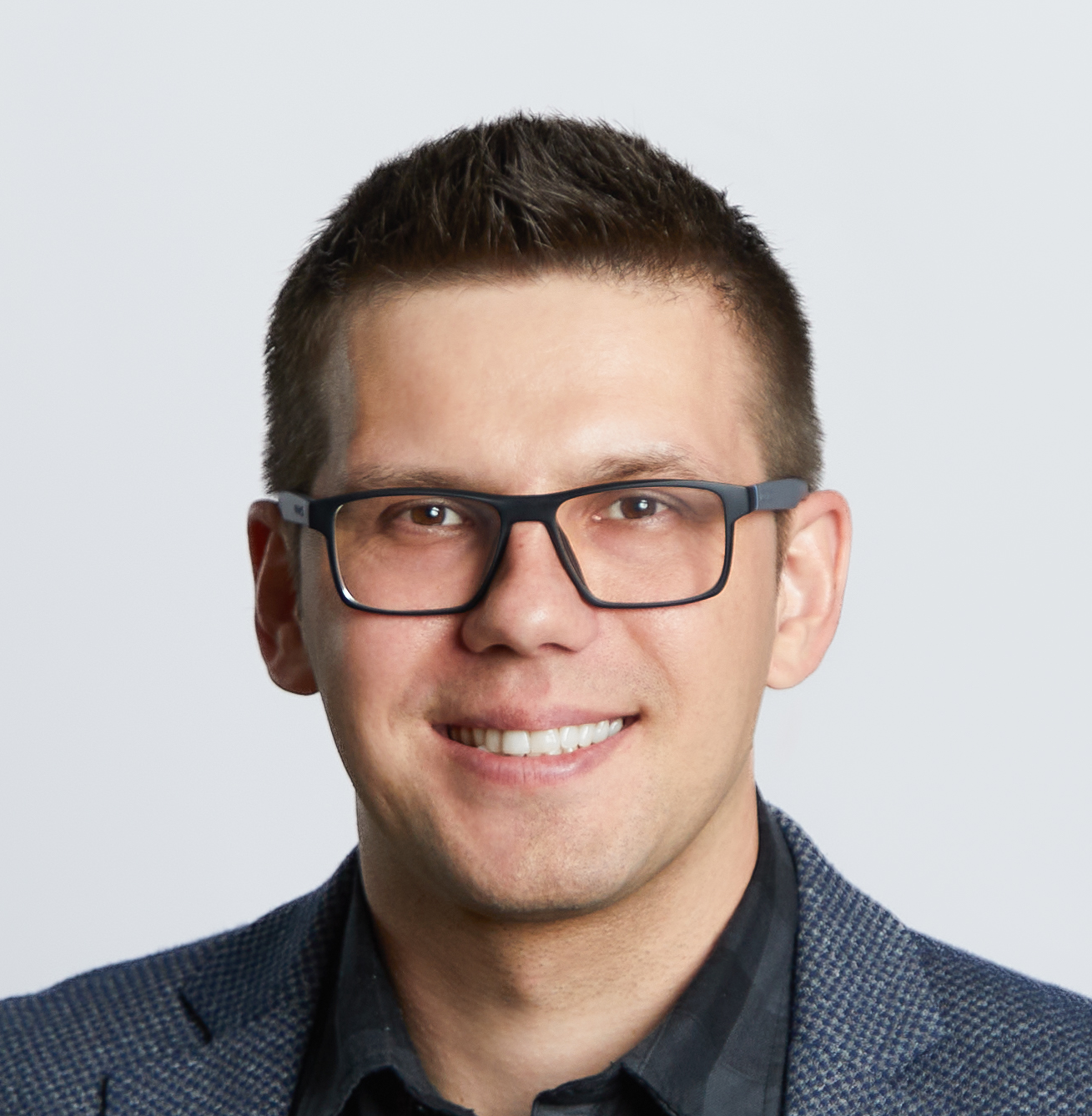 Aleksei Tiurin – Medium