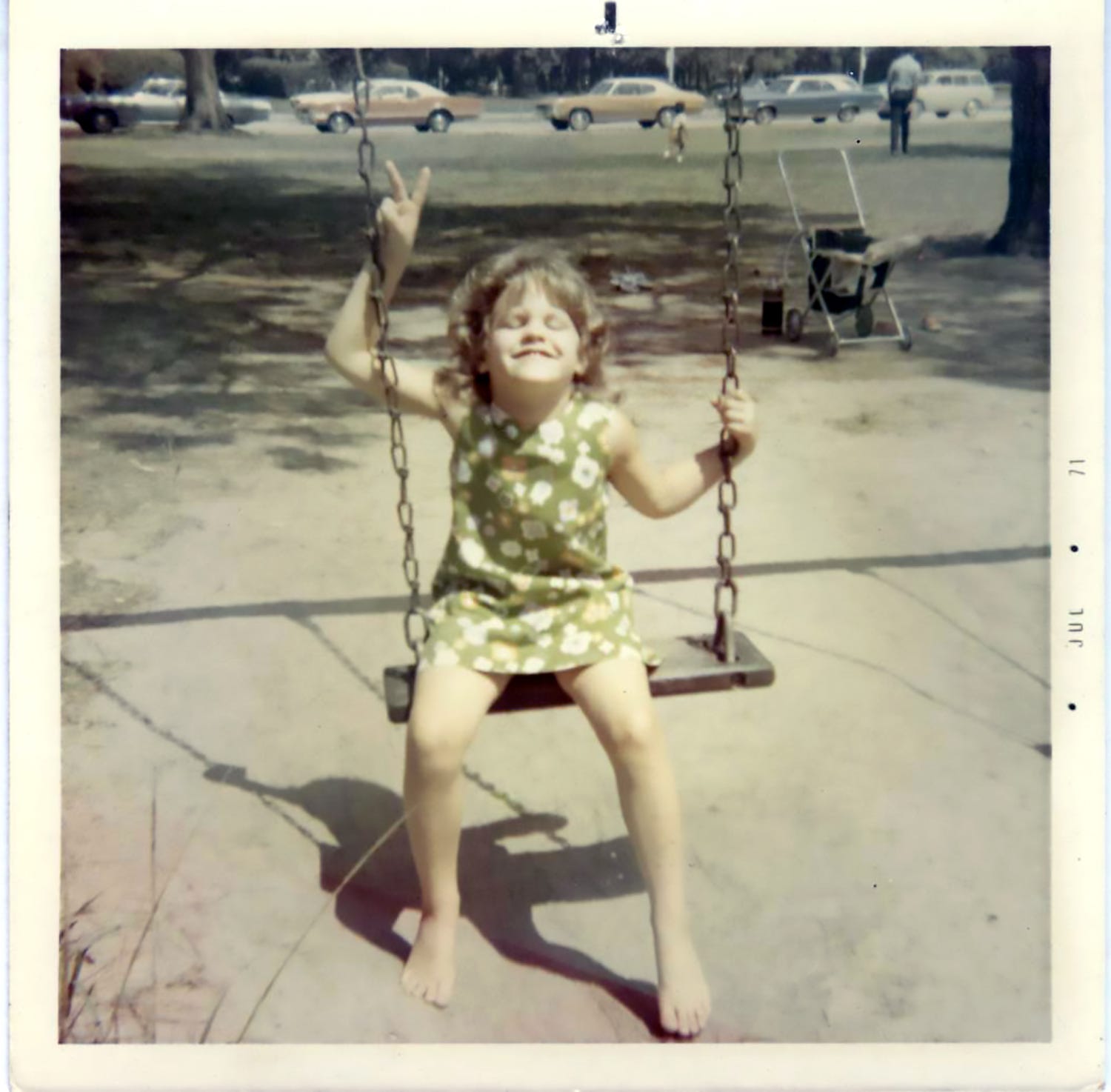 Sarah Lipscomb – Medium