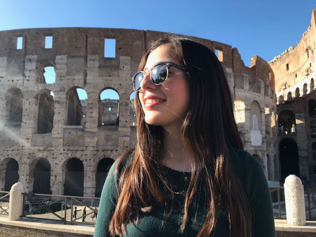 Karen Mora – Medium
