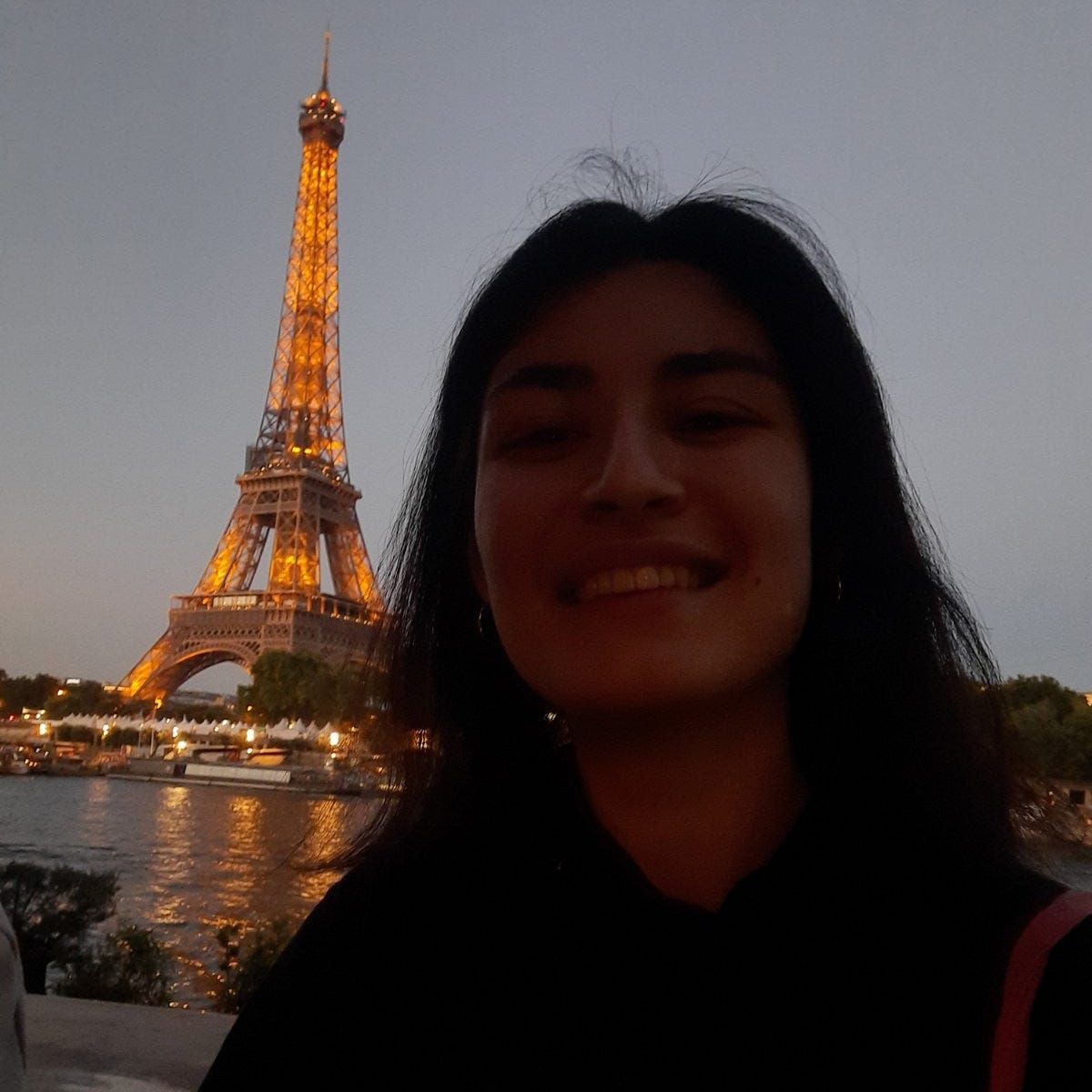 Mary Apostolopoulou – Medium