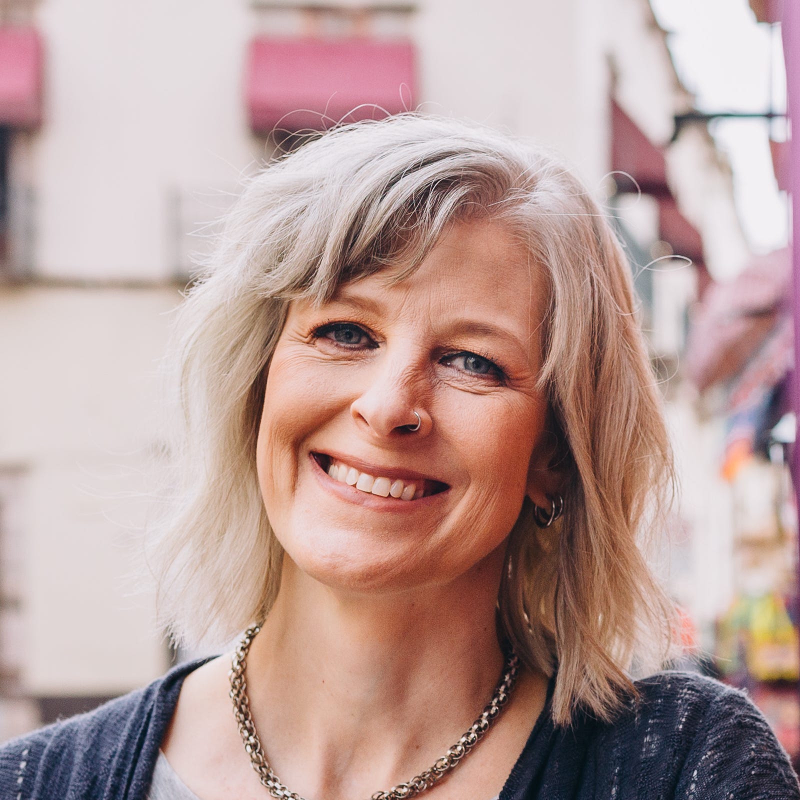 Amy Scott – Medium