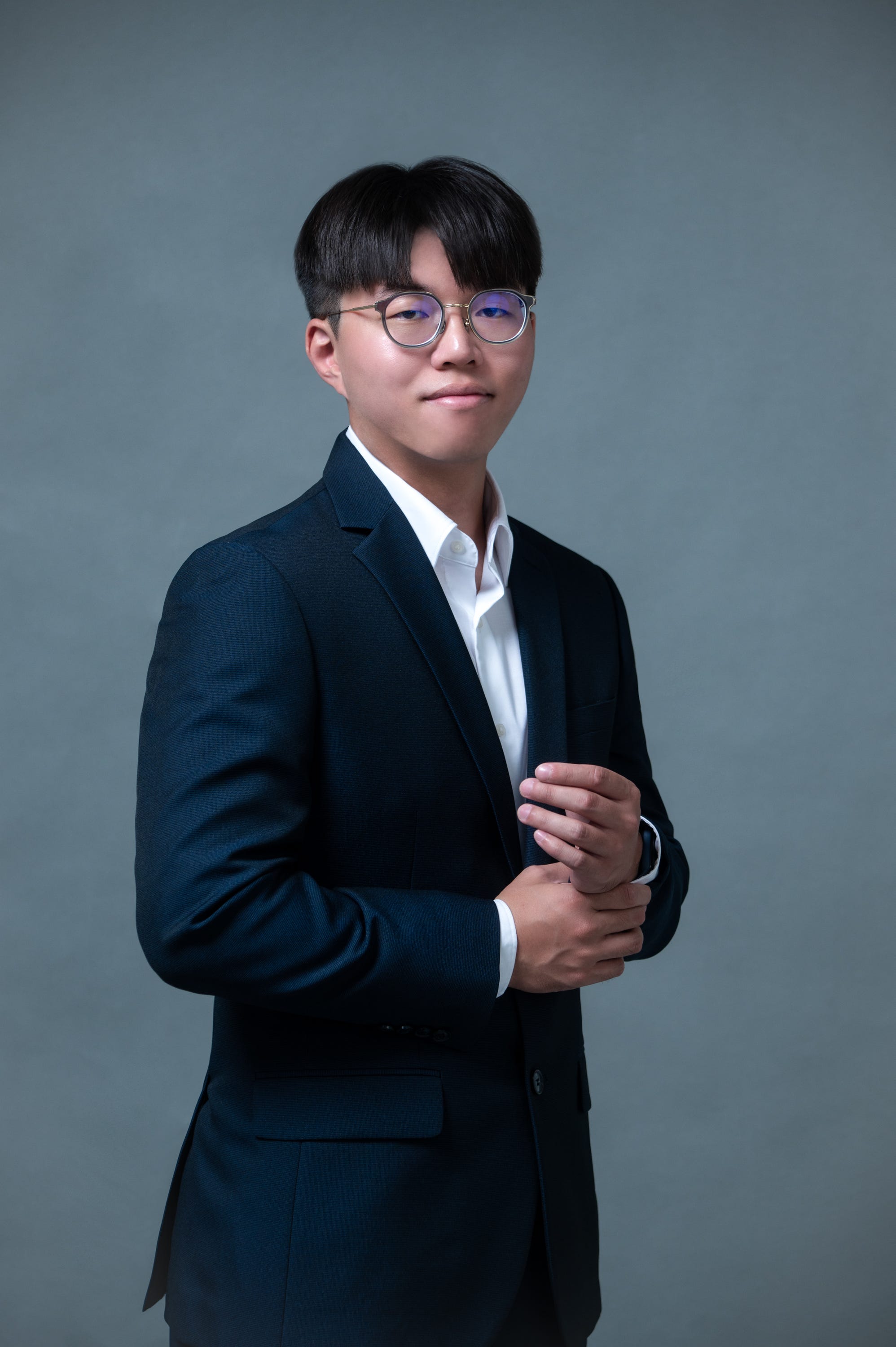 LAI CHANG GEN – Medium