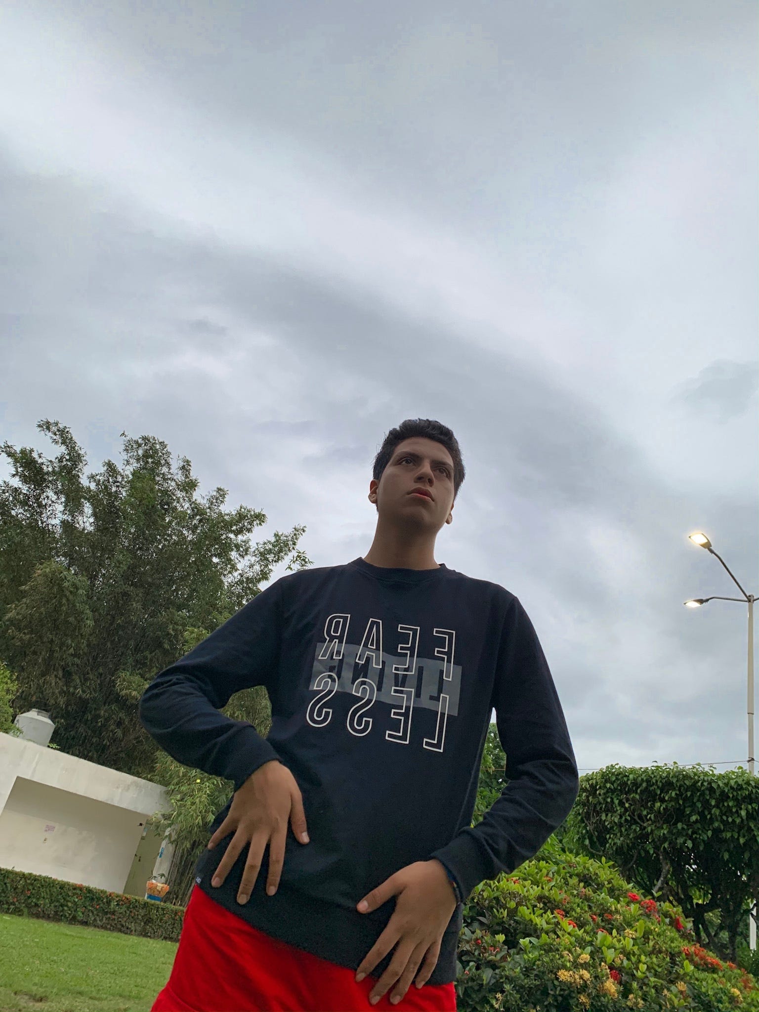 Daniel Vera – Medium