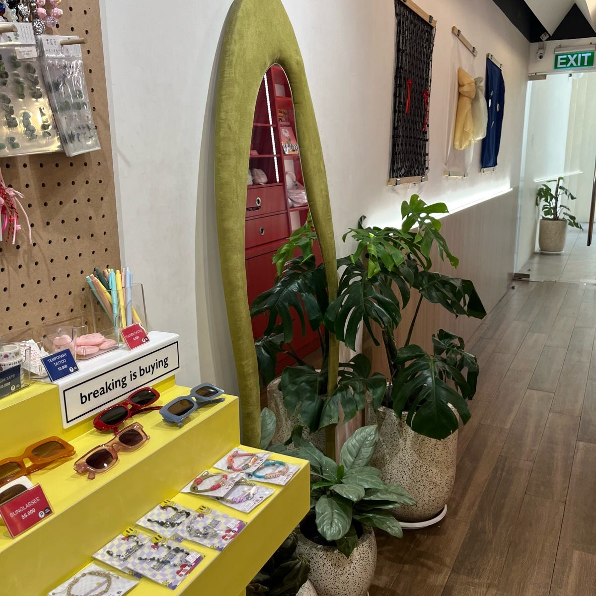 Almira Rizky Nayla – Medium