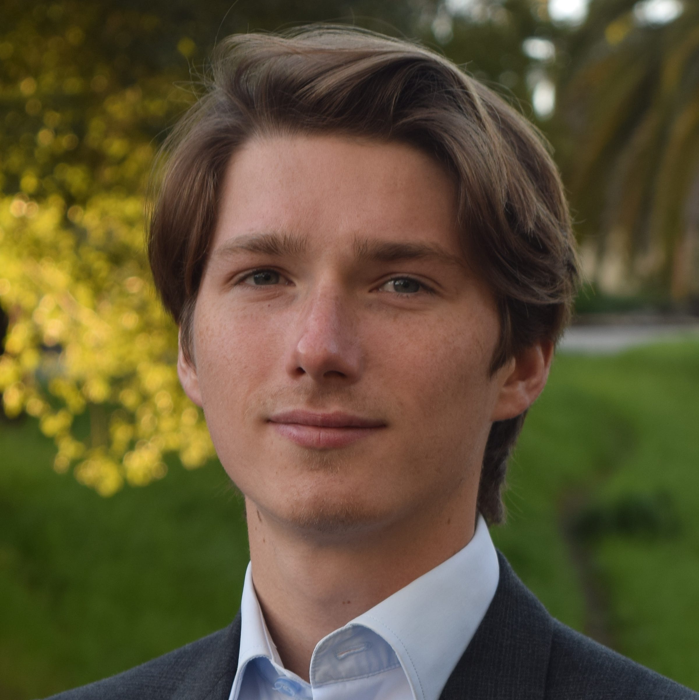 Pierre Lucas – Medium